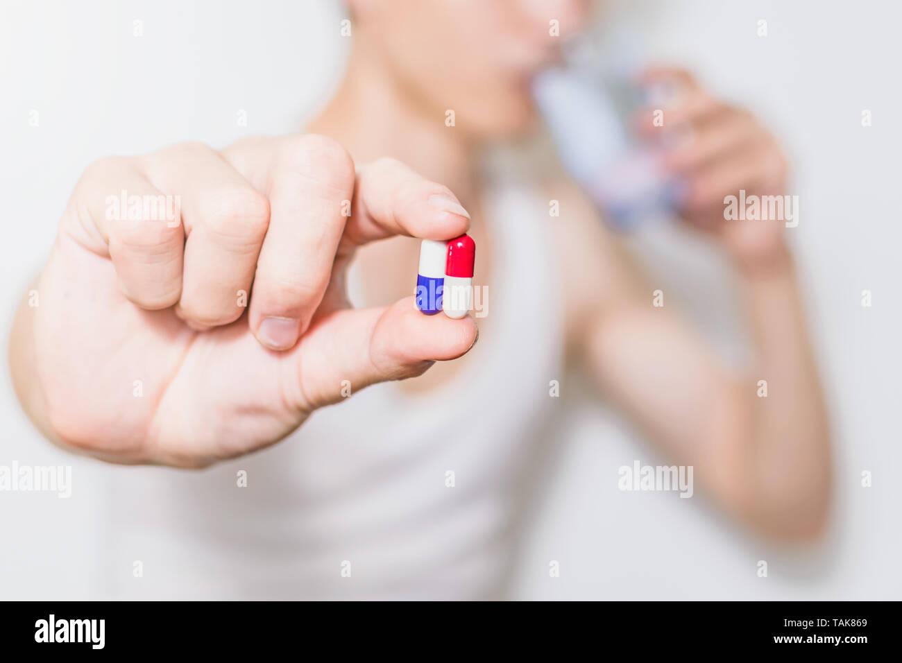 Capsule medicine hi-res stock photography and images - Alamy