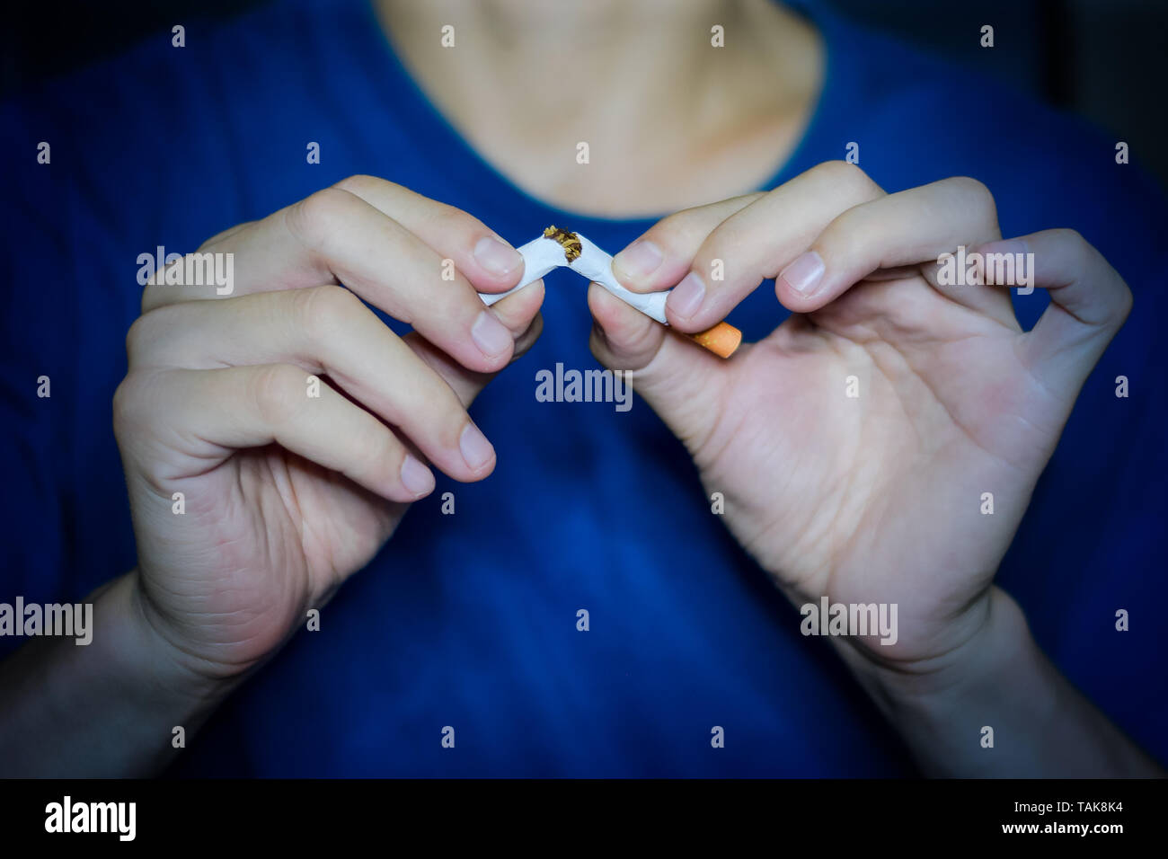 Cigarette crushing hi-res stock photography and images - Alamy
