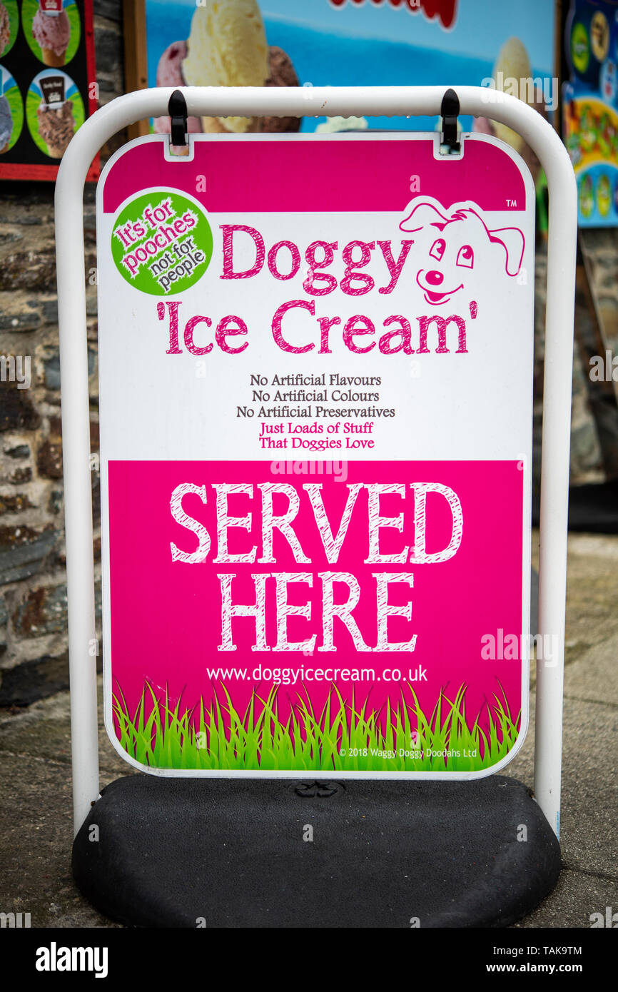 Ice cream sign signs hi-res stock photography and images - Alamy