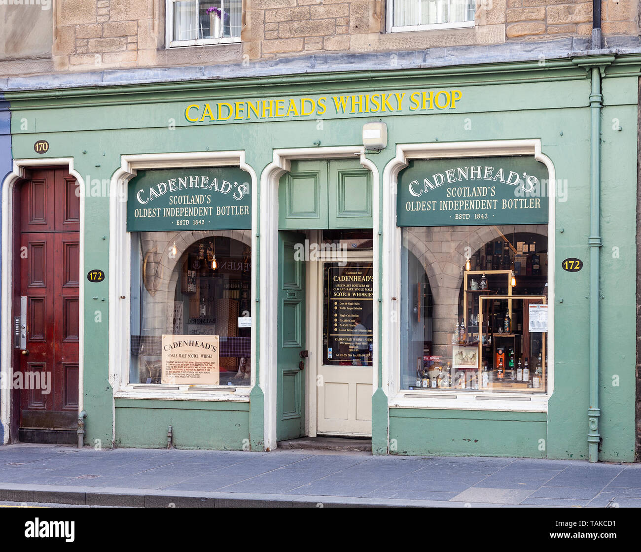 Old shop frontage hi-res stock photography and images - Alamy