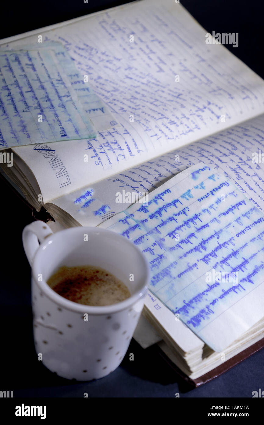 time of coffee break in the office Stock Photo - Alamy