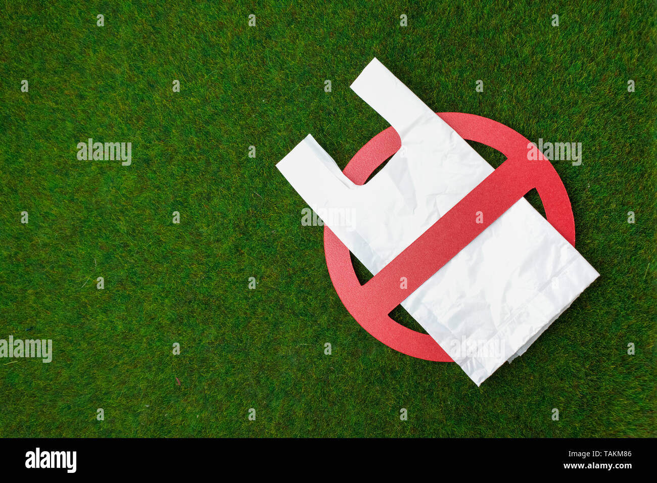 Craft recycle plastic bags hi-res stock photography and images - Alamy