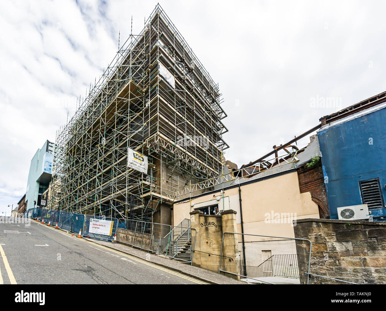 Glasgow School of Art Mackintosh building covered in scaffolding after ...