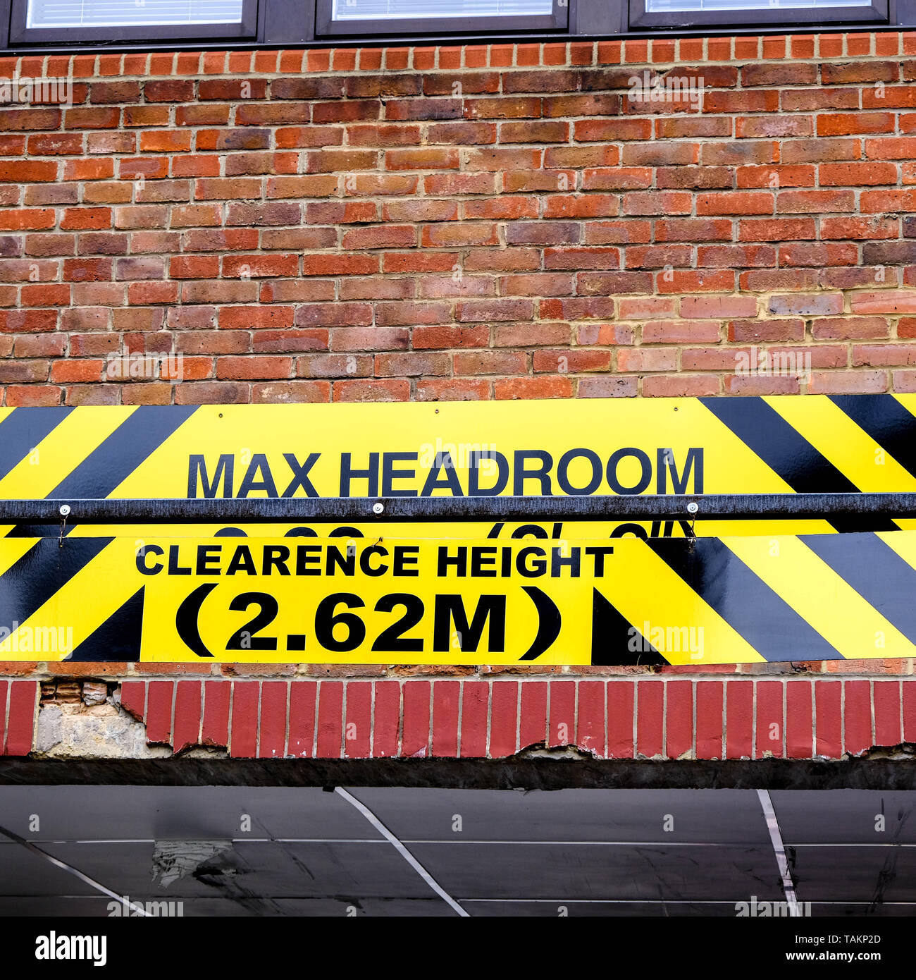 Headroom hi-res stock photography and images - Alamy