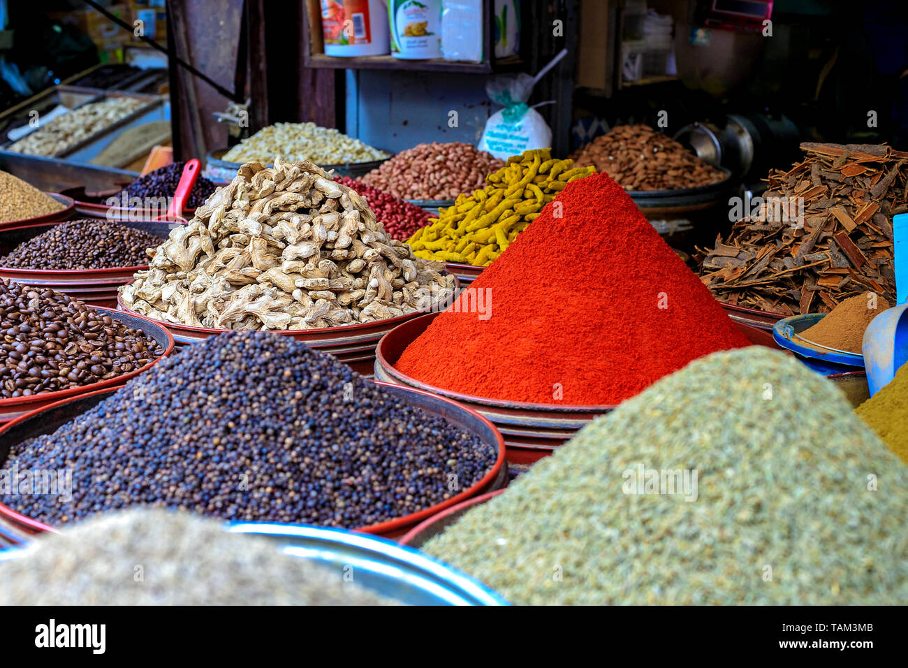 Traditional Spices at the market Marrakesh, Morocco. Coffee, paprika ...