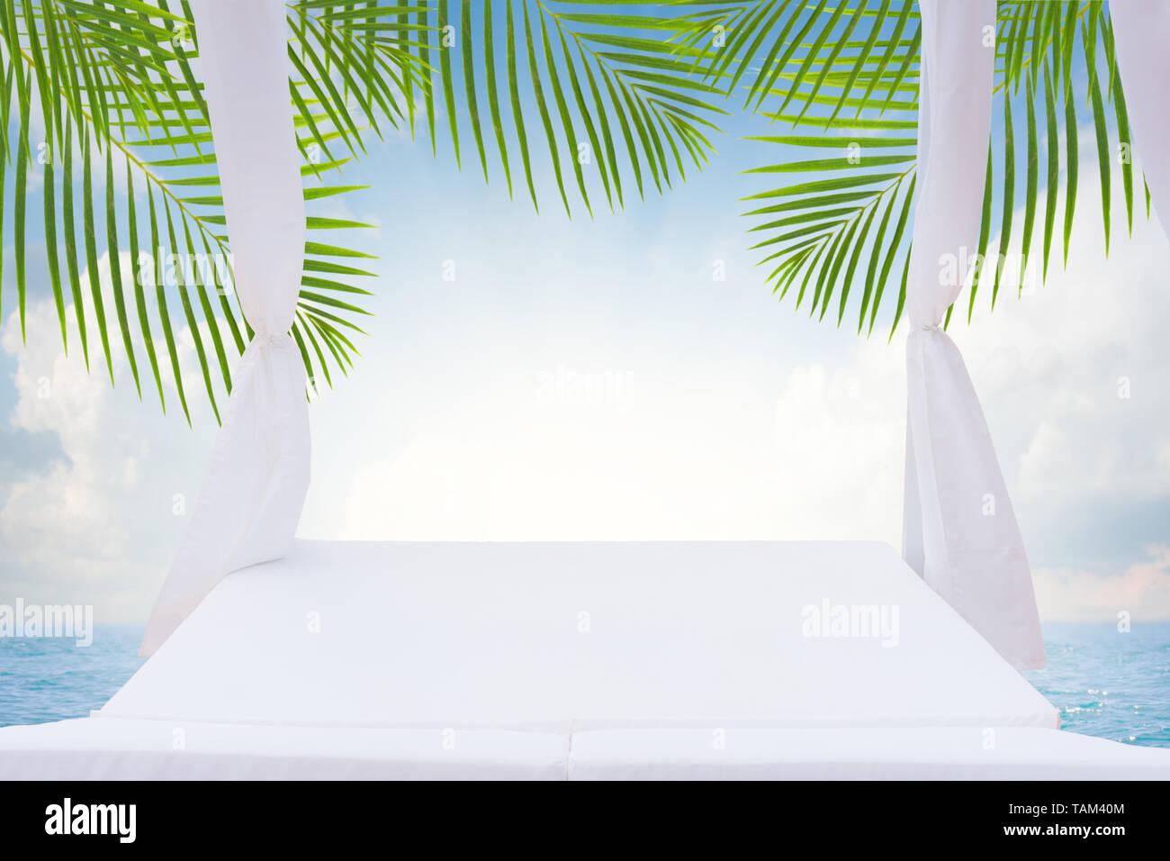 Relaxation area. Spa on the beach with balinese spa bed near pool Stock ...