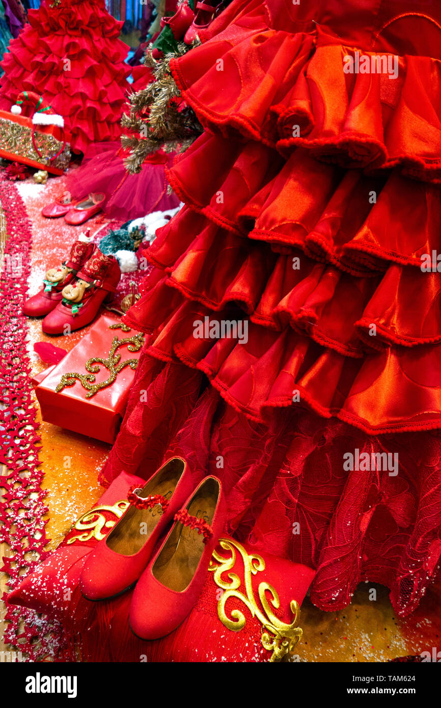 red flamenco dress Stock Photo - Alamy