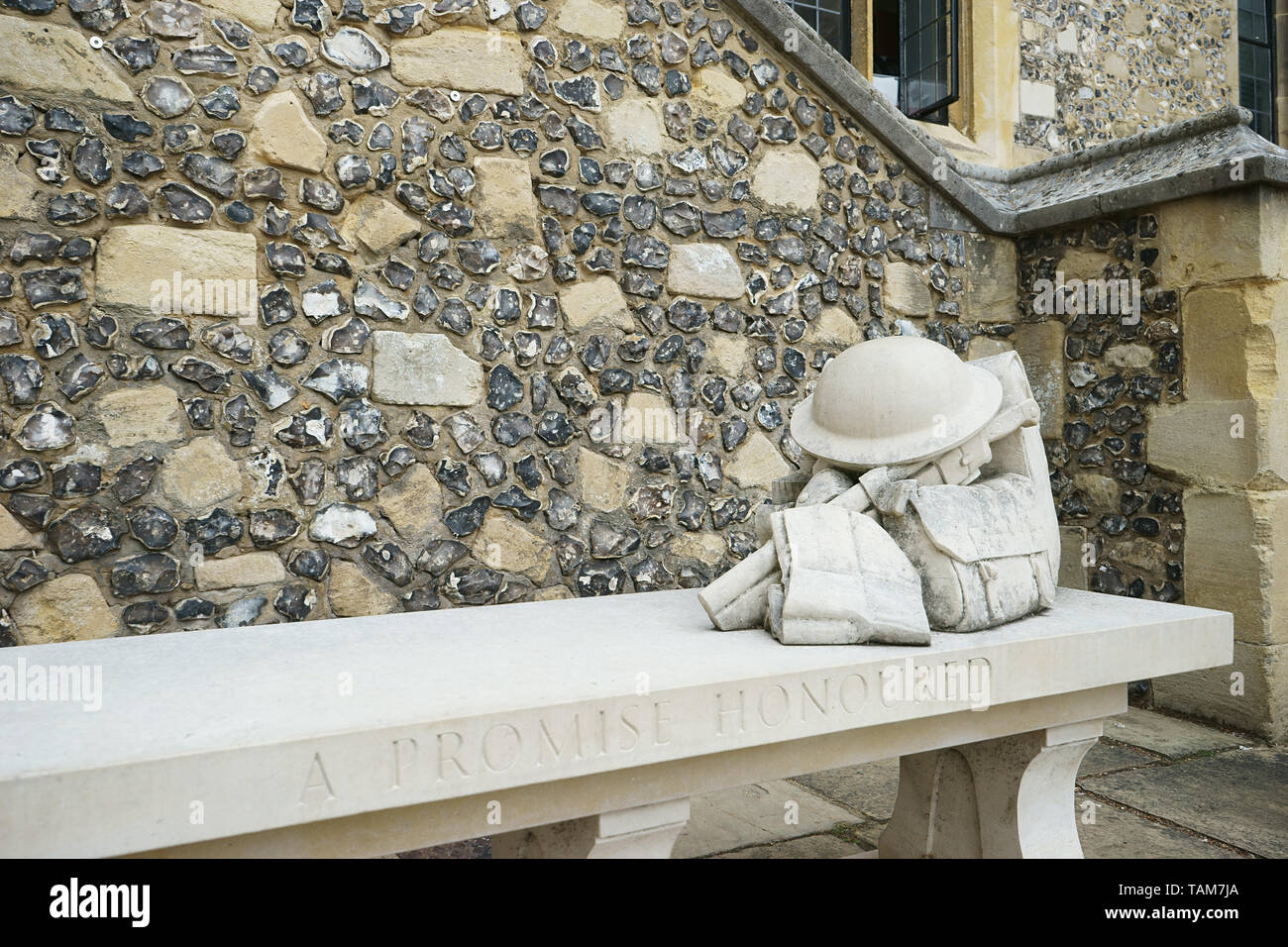 Morn Hill Memorial in front of the Gothic Great Hall of Winchester ...
