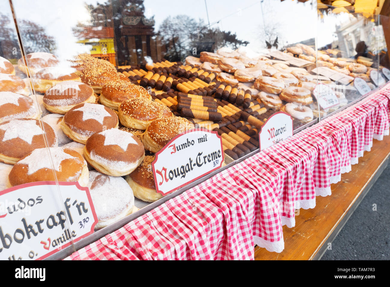 Sweet stall berlin hi-res stock photography and images - Alamy