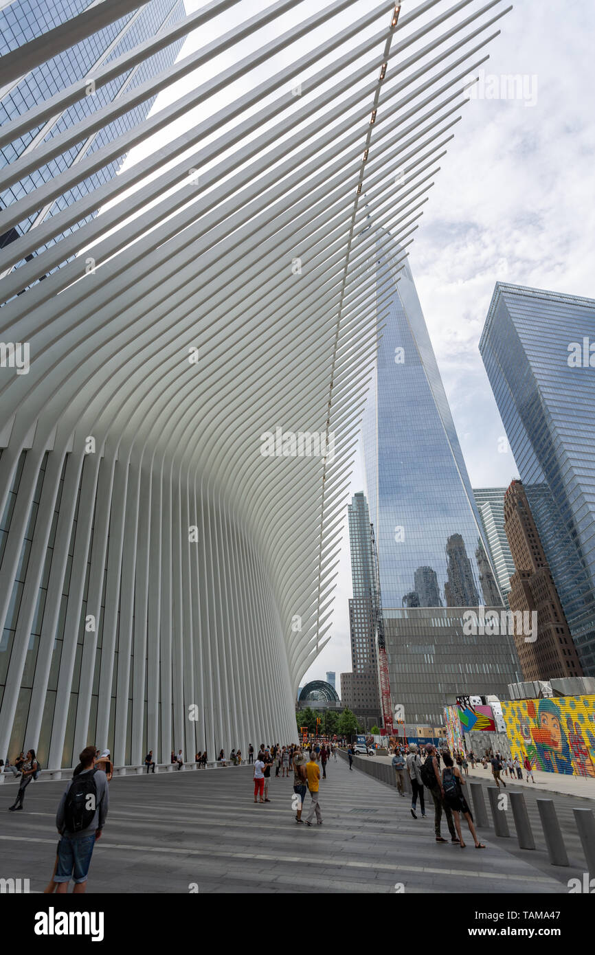 World Trace Center Oculus exterior design - New York City, NY Stock ...