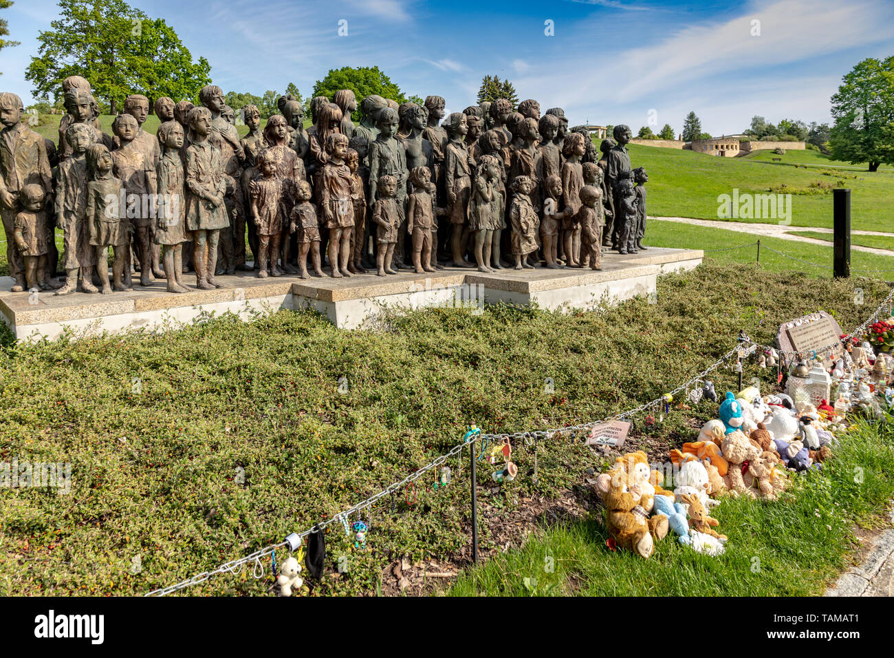Památník dětským obětem války, Památník Lidice (vyhlazení 10.6. 1942 ...