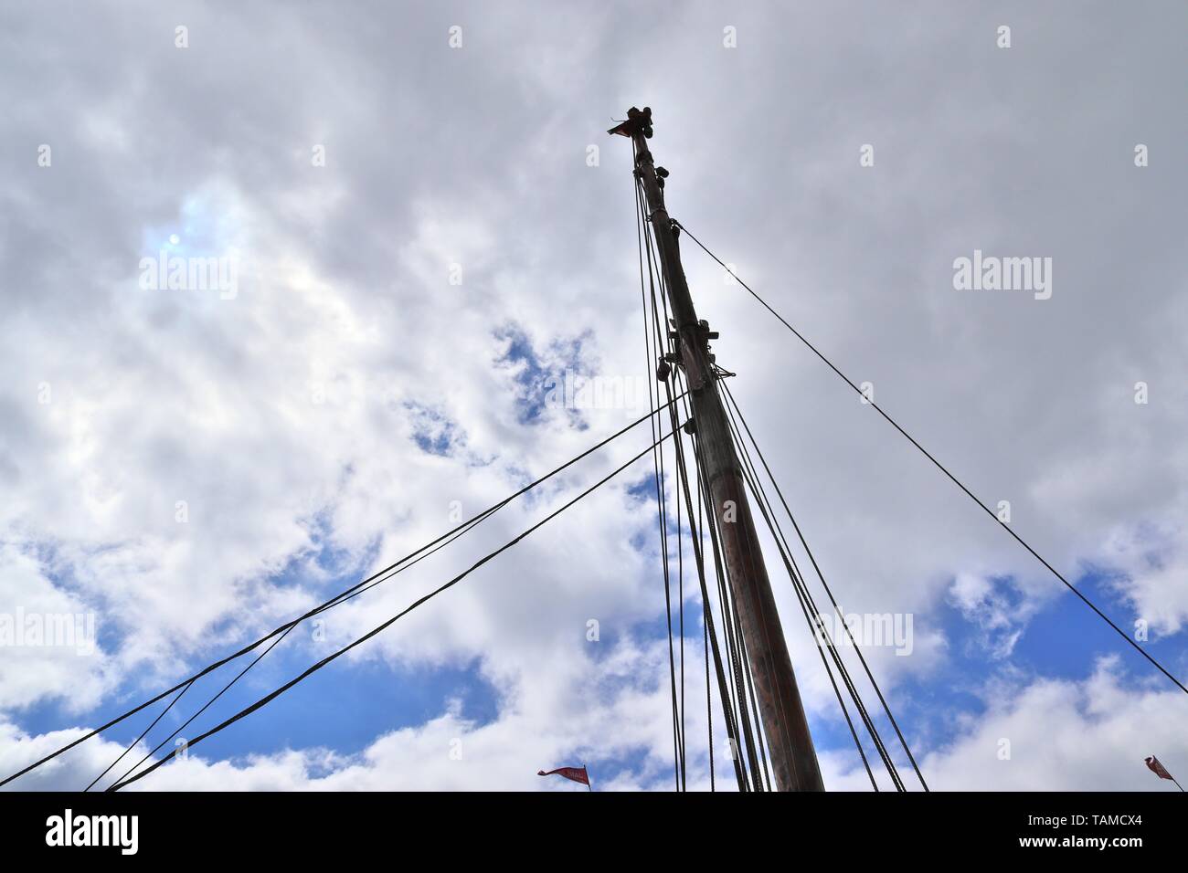 Old sailing shop mast and rope at the port of Kiel on a sunny day Stock ...
