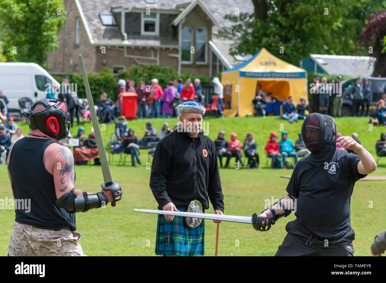 Glasgow, Scotland, UK. 26th May, 2019. Competitors in the sword fight ...