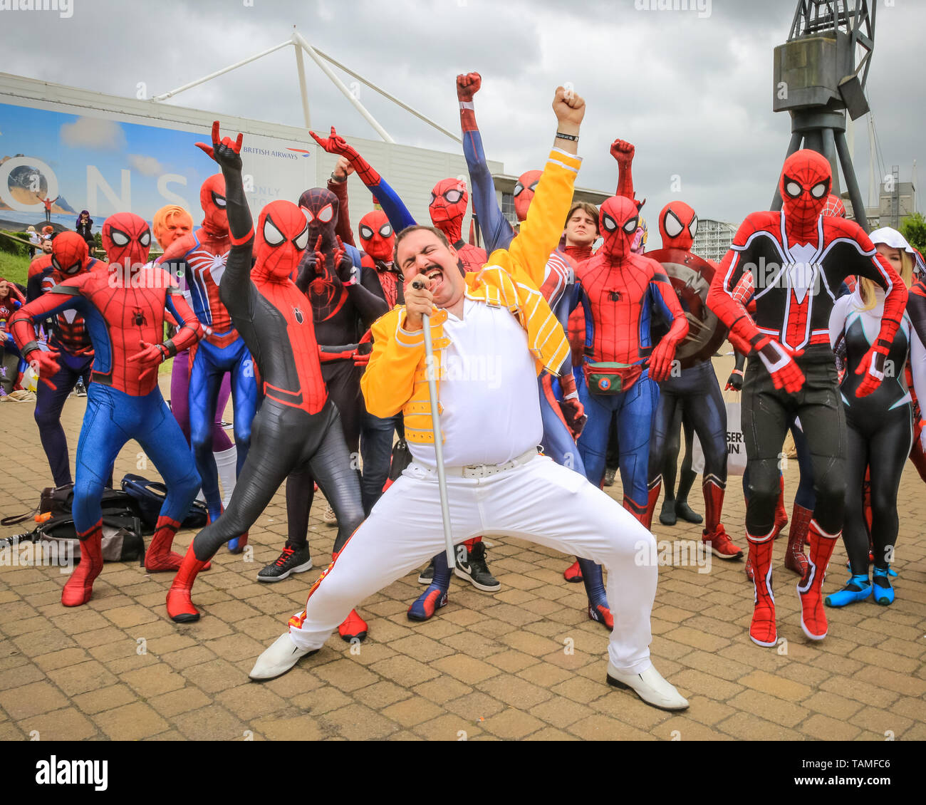 Female cosplaying in comicon hi-res stock photography and images - Alamy