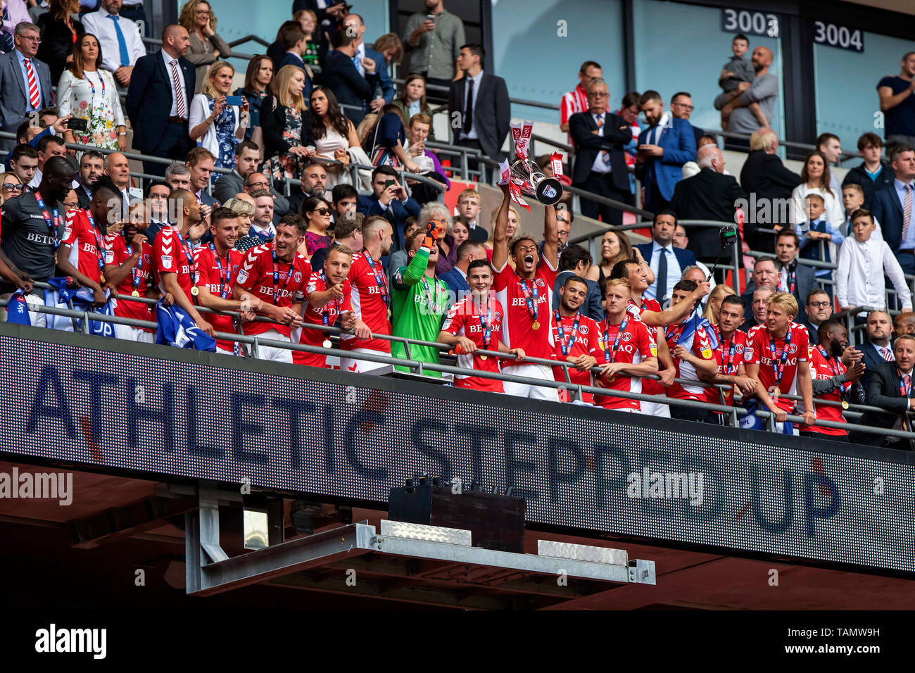 Lyle taylor of charlton hi-res stock photography and images - Alamy
