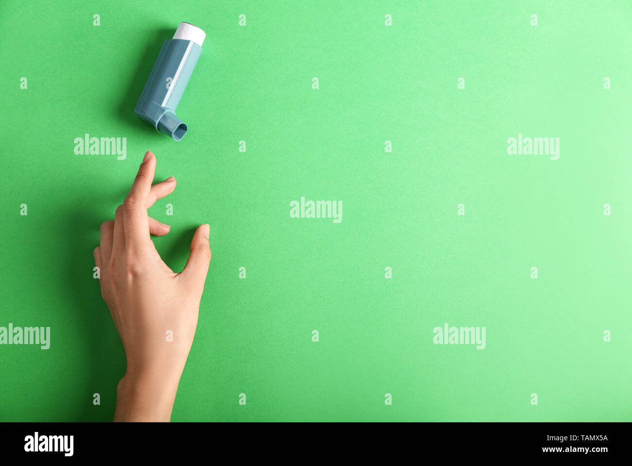 Female hand asthma inhaler hi-res stock photography and images - Alamy