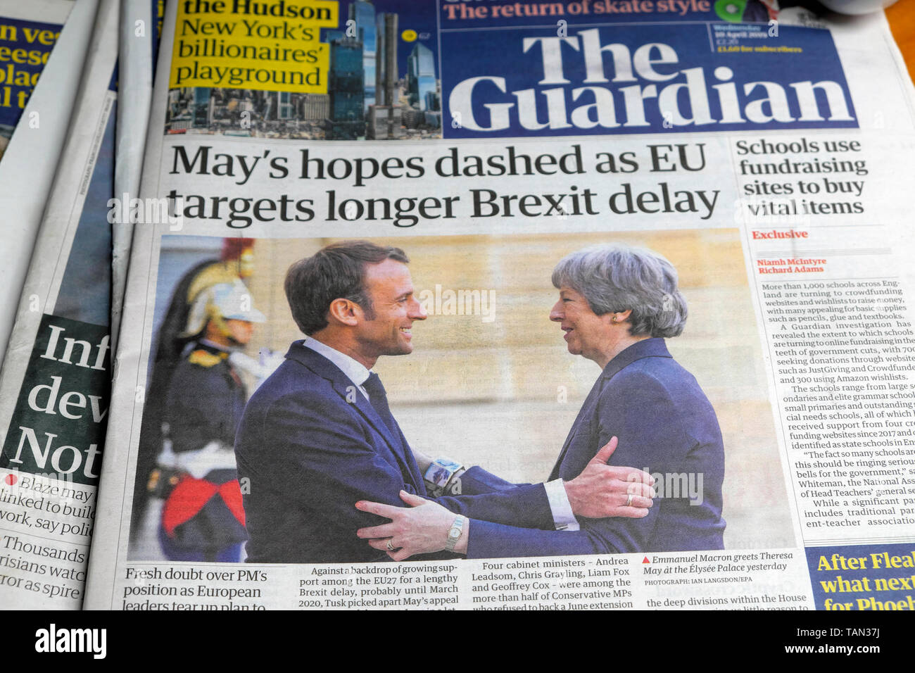 Guardian front page hi-res stock photography and images - Alamy