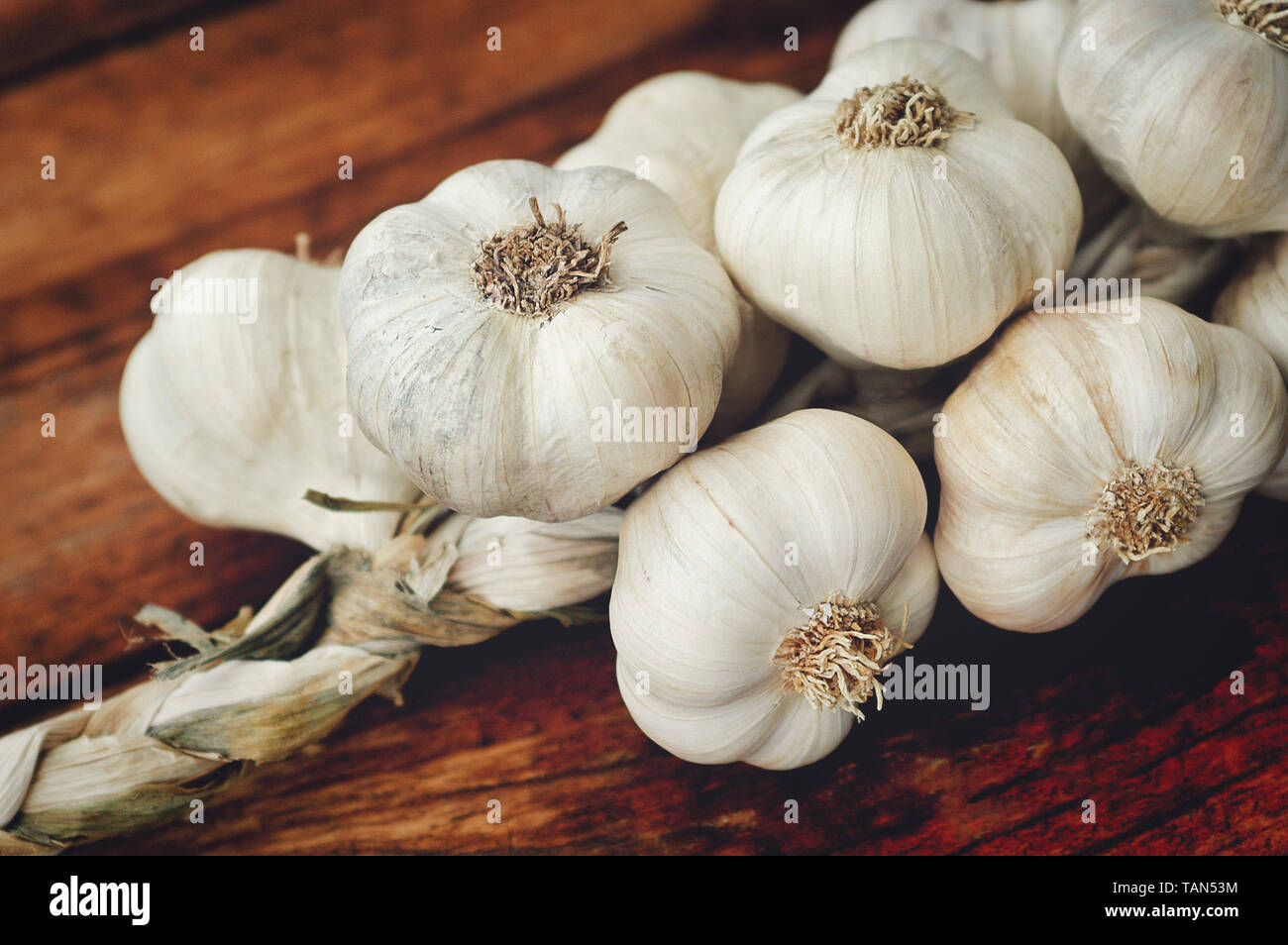 Bunch of Garlic Bulbs Stock Photo - Alamy