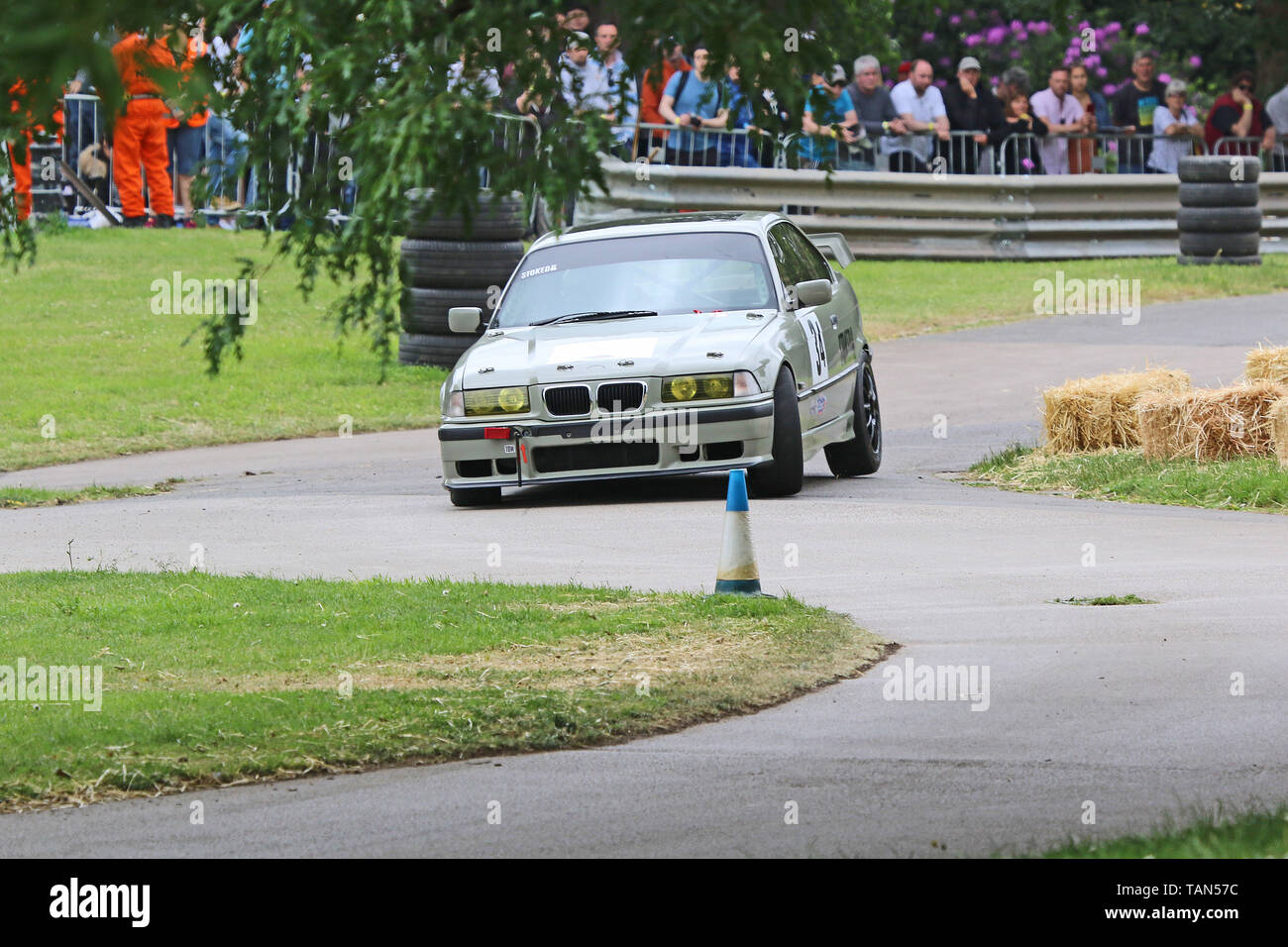 BMW E38 325i, Motorsport at the Palace, Crystal Palace Race Circuit ...