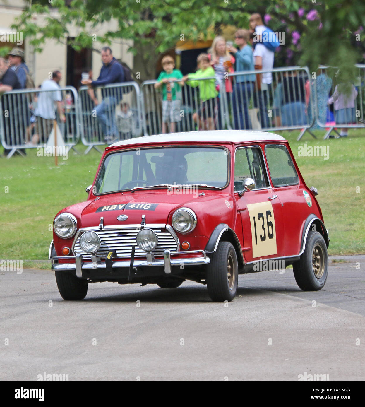 Mini Cooper, Motorsport at the Palace, Crystal Palace Race Circuit ...