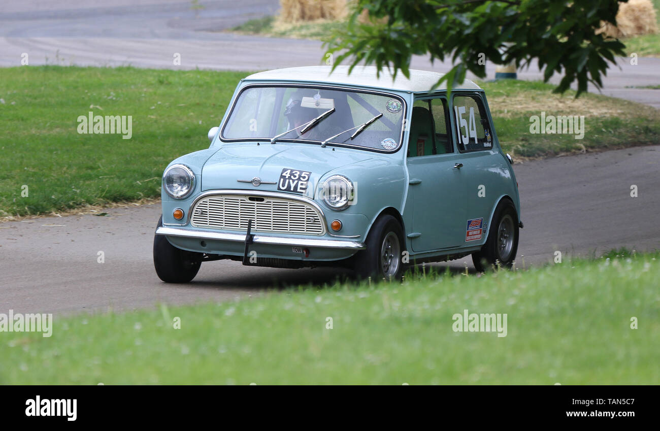 Morris Mini, Motorsport at the Palace, Crystal Palace Race Circuit ...