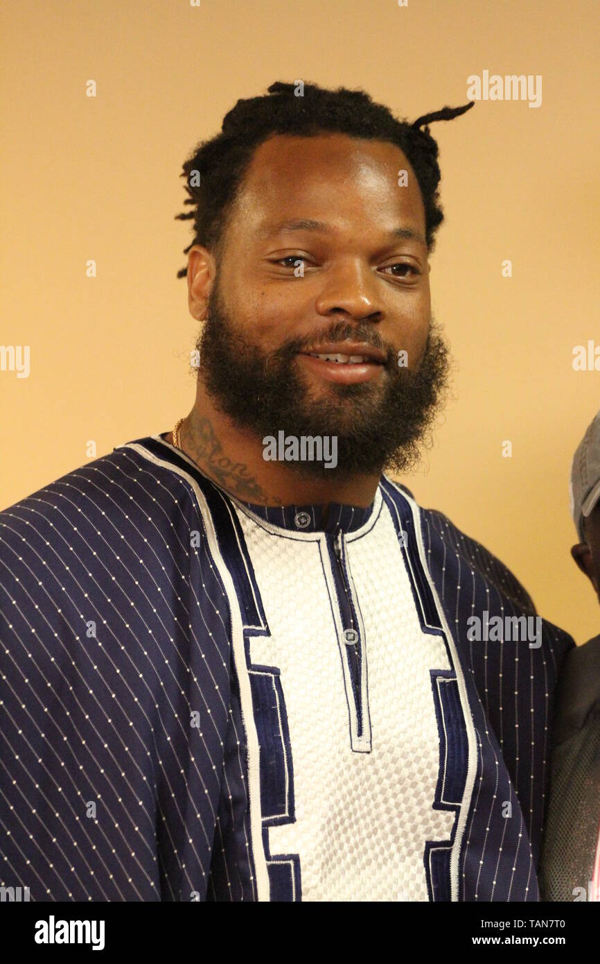 New England Patriot Defensive Lineman Michael Bennett discusses Race ...