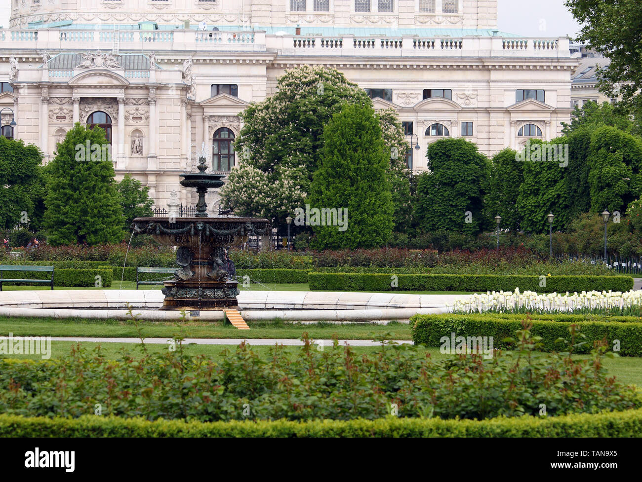 fountain in Volksgarten Vienna Austria Stock Photo - Alamy