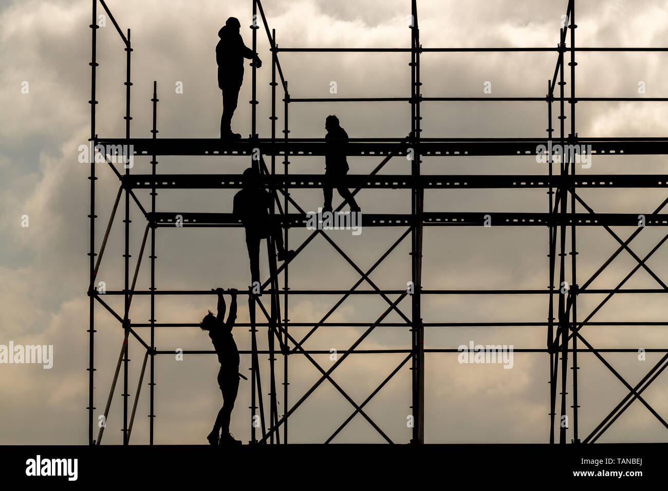 Construction Workers Silhouette High Resolution Stock Photography and ...