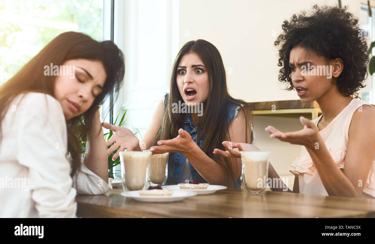 Girl gesture discussion hi-res stock photography and images - Alamy