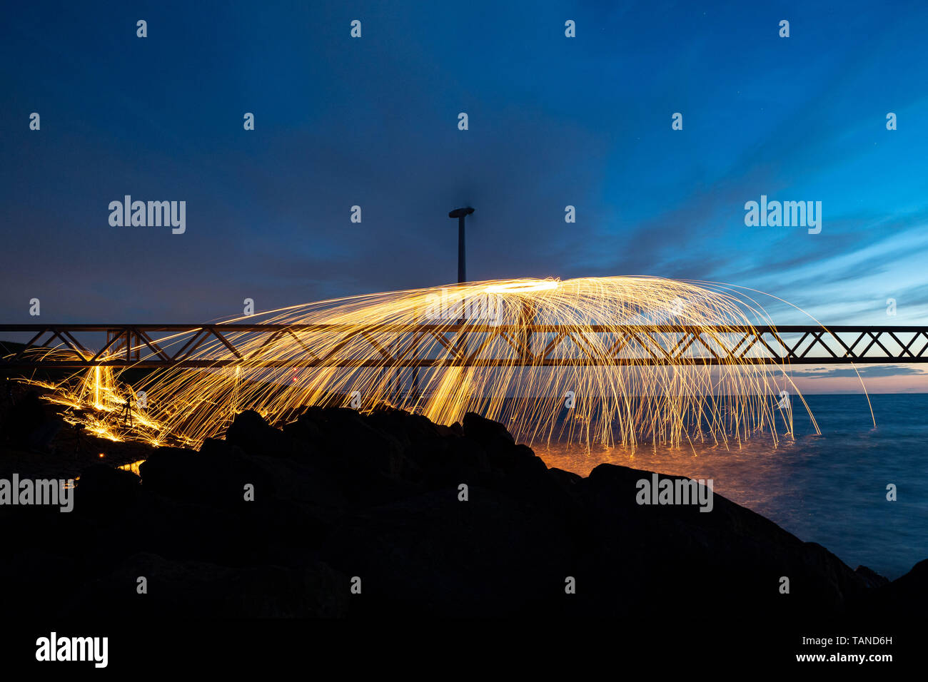 Steel wool photography, spectacular and cool photography with burning ...