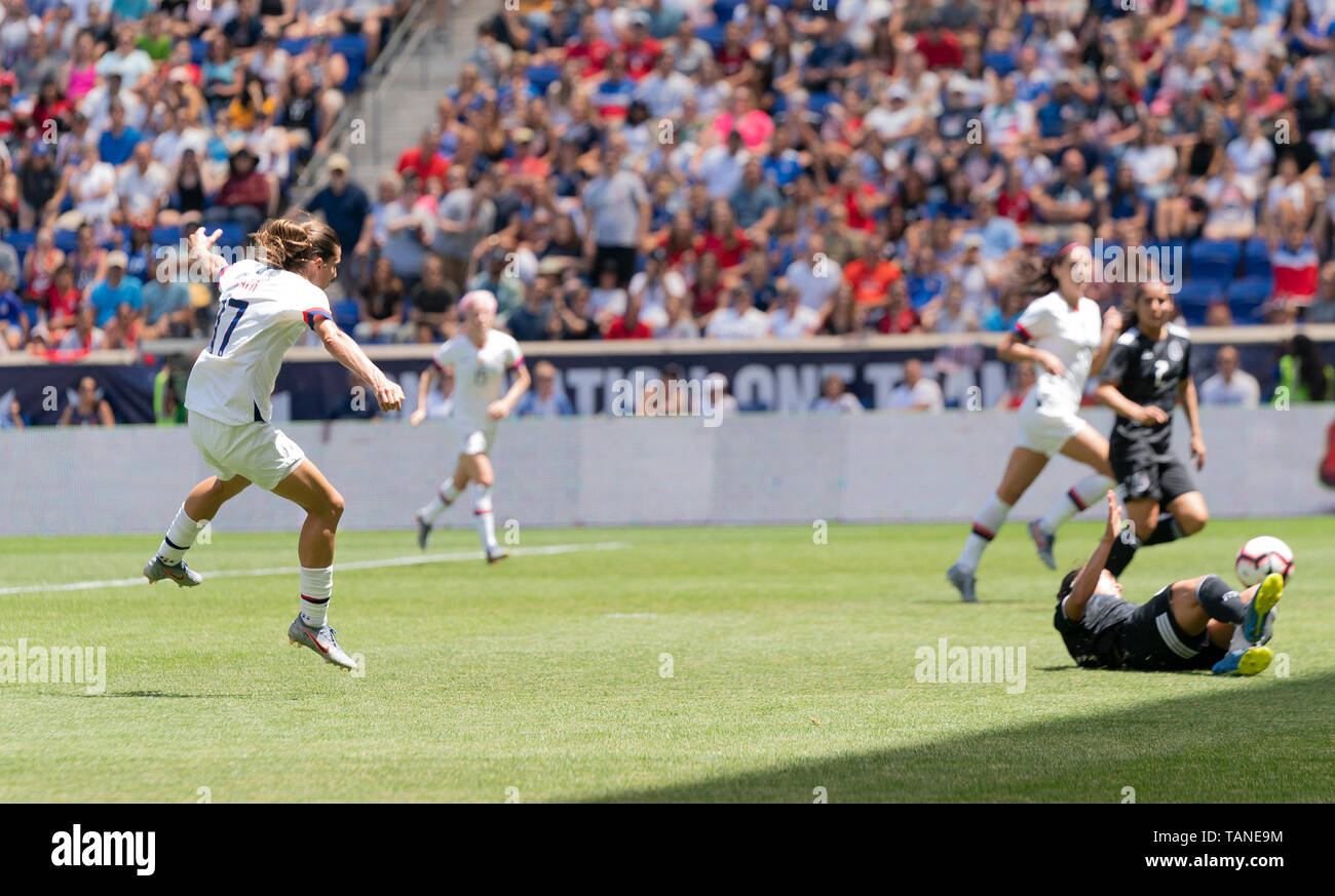 Harrison, United States. 26th May, 2019. Tobin Heath (17) of USA shoots ...