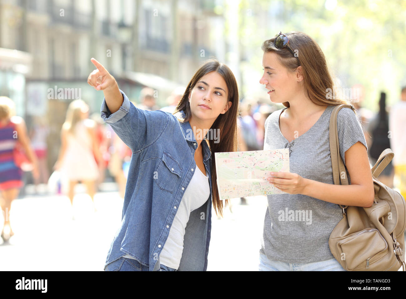 Tourist local people talking hi-res stock photography and images - Alamy