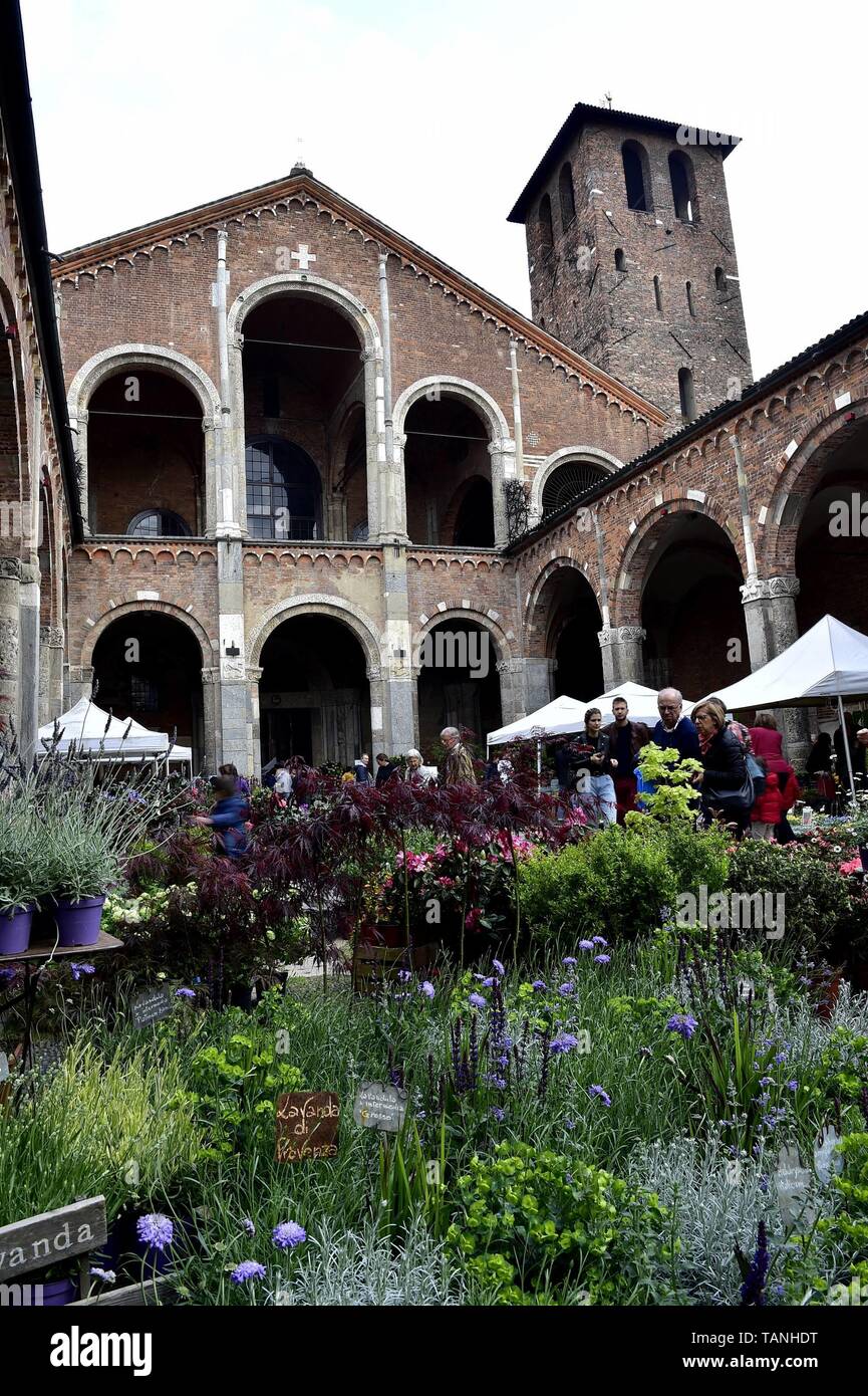 Flora et decora hi-res stock photography and images - Alamy