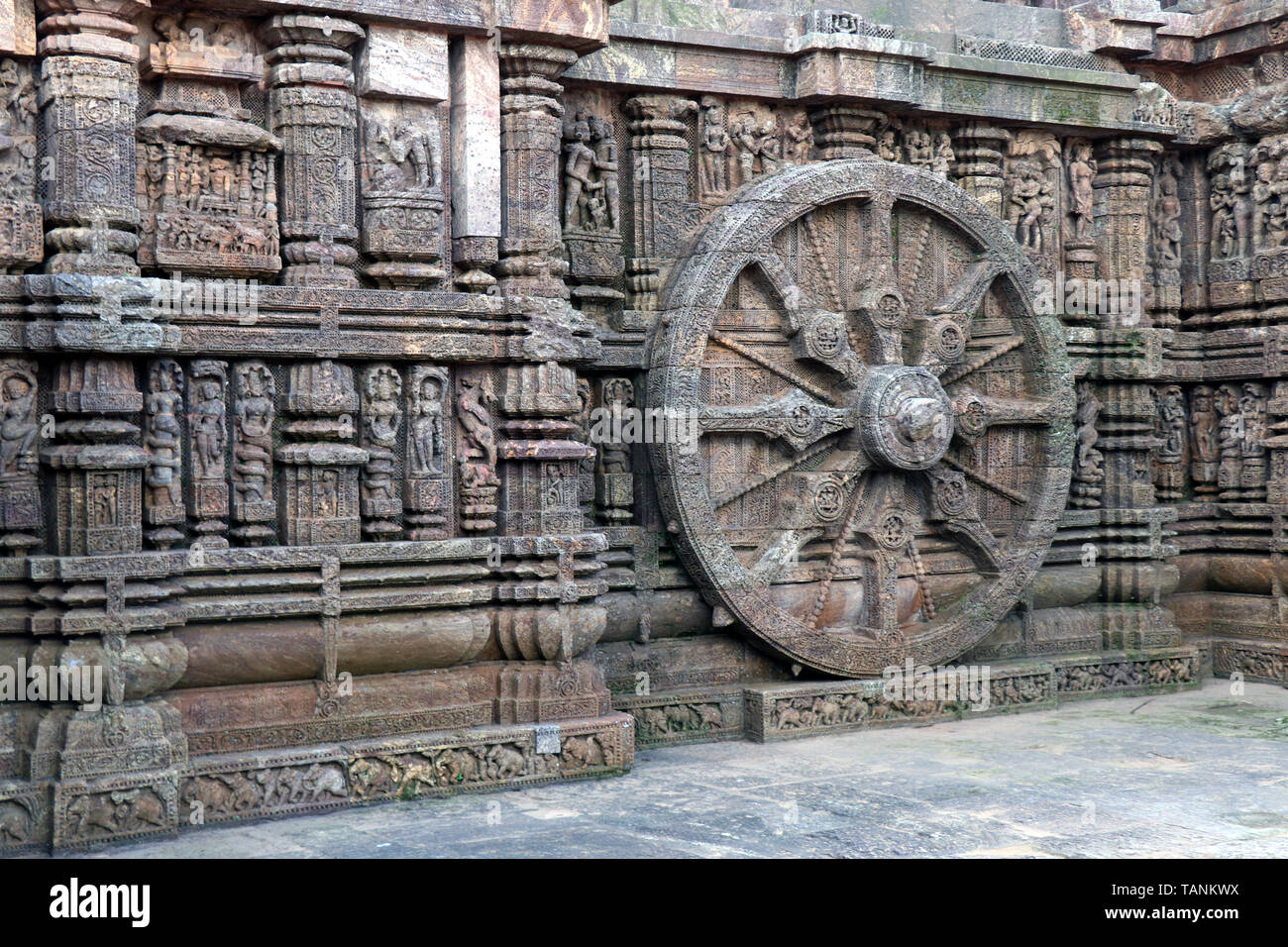 Ancient chariot Wheel, Konark Sun Temple, Orissa. Konark Sun Temple ...