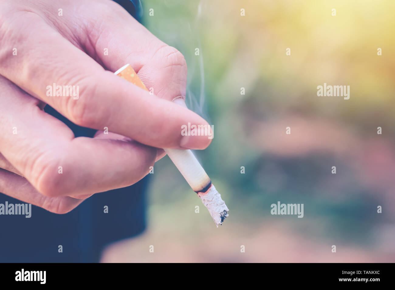 Hand holding smoke hi-res stock photography and images - Alamy