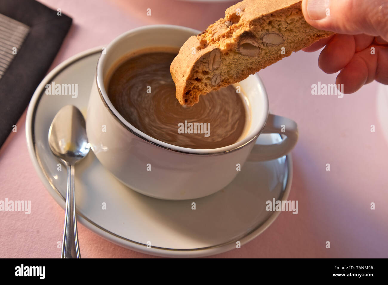 Biscotti hi-res stock photography and images - Alamy