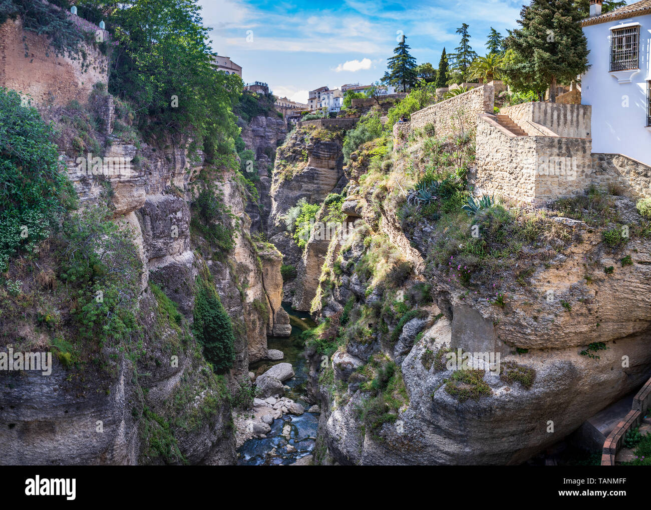 Puente nuevo bridge marbella hi-res stock photography and images - Alamy