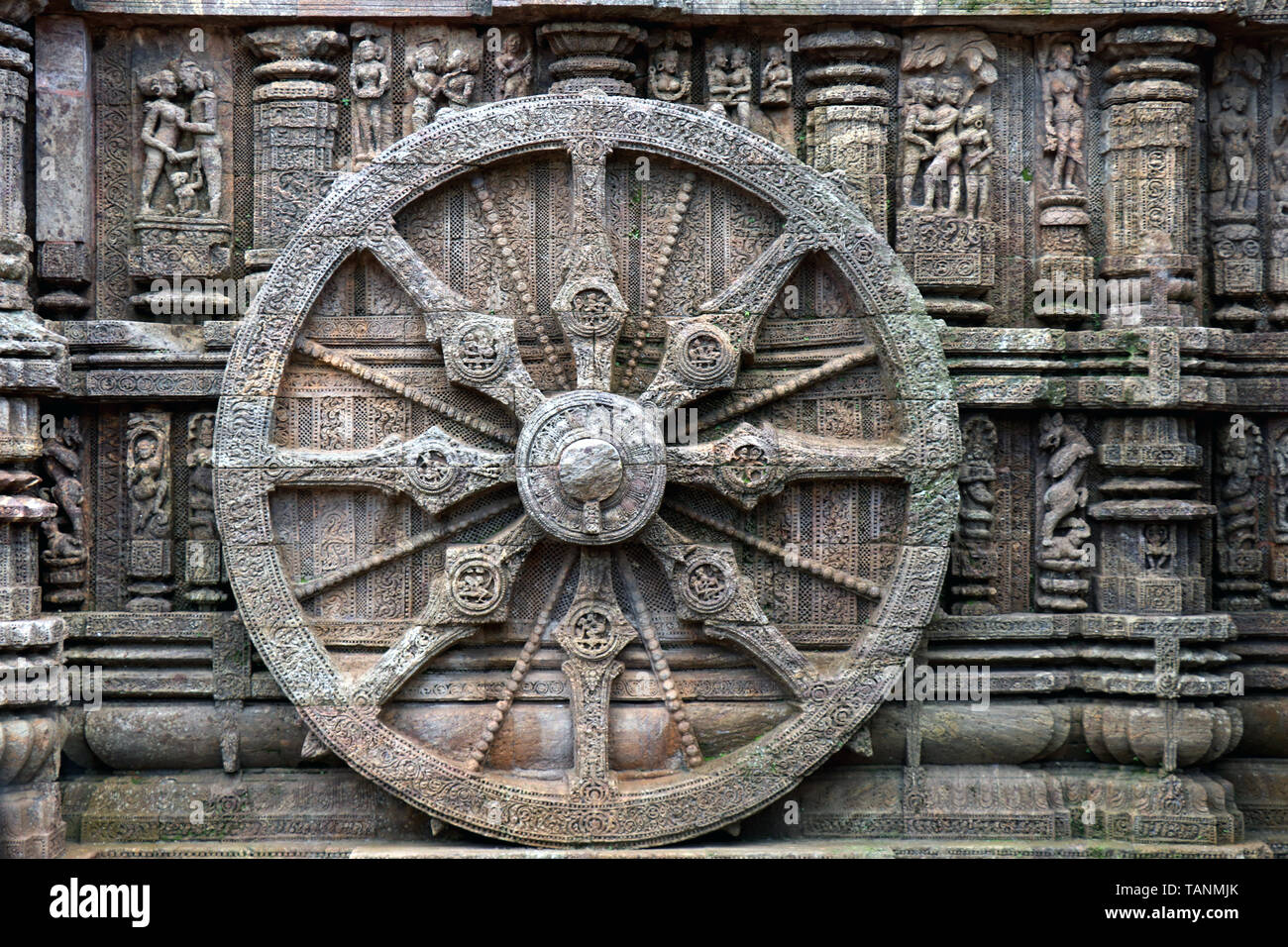 Ancient chariot Wheel, Konark Sun Temple, Orissa. Konark Sun Temple ...