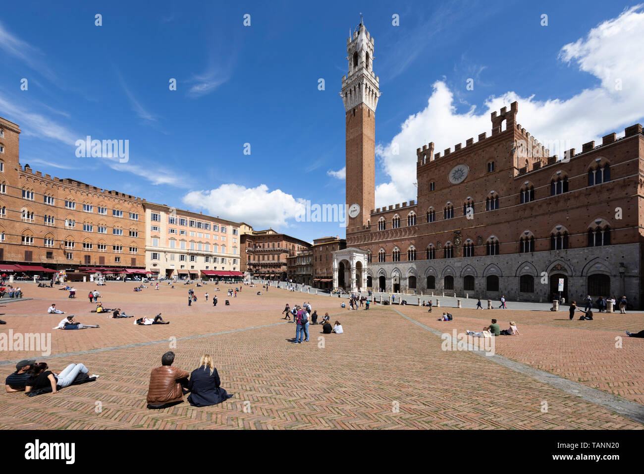 Tuscany palace hi-res stock photography and images - Alamy