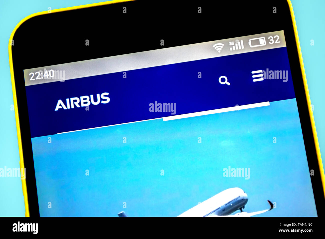 Airbus logo hi-res stock photography and images - Alamy