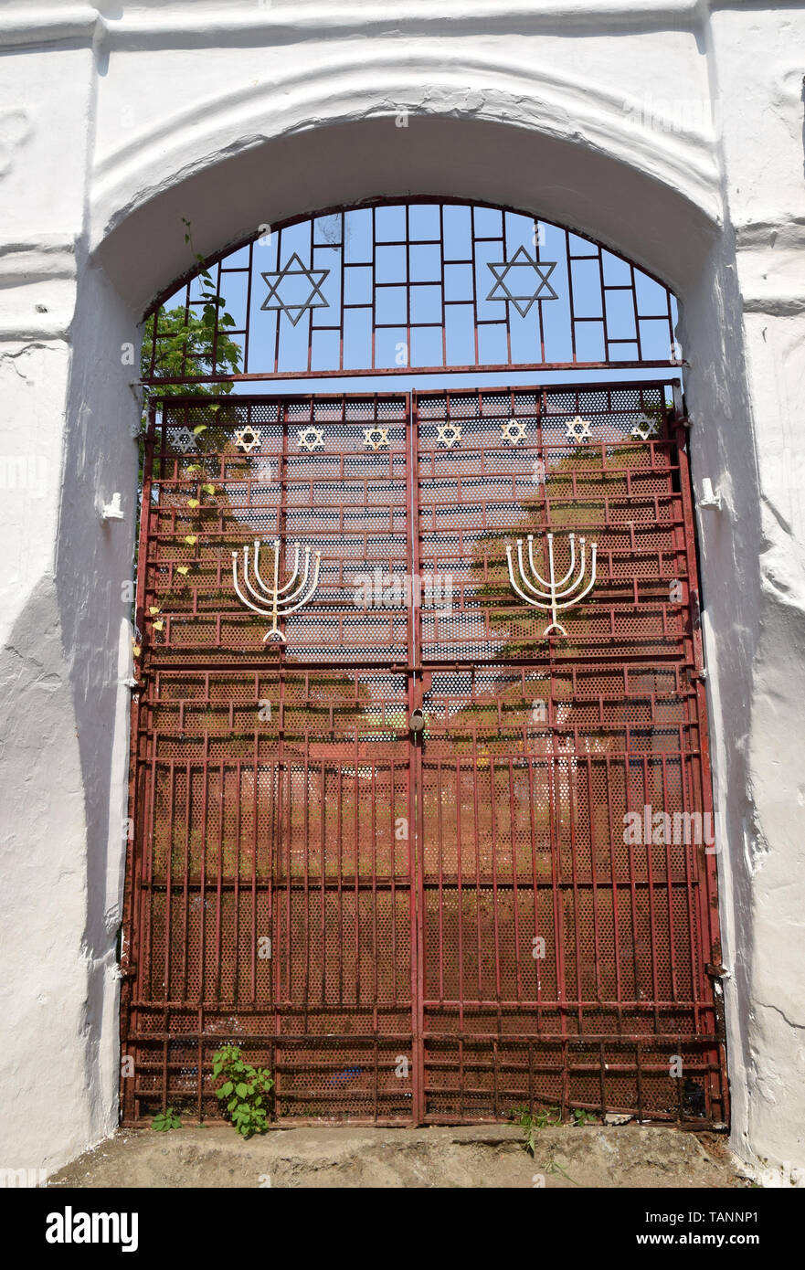 Gate in Jewtown, Mattancherry, Cochin, Kerala, India Stock Photo - Alamy