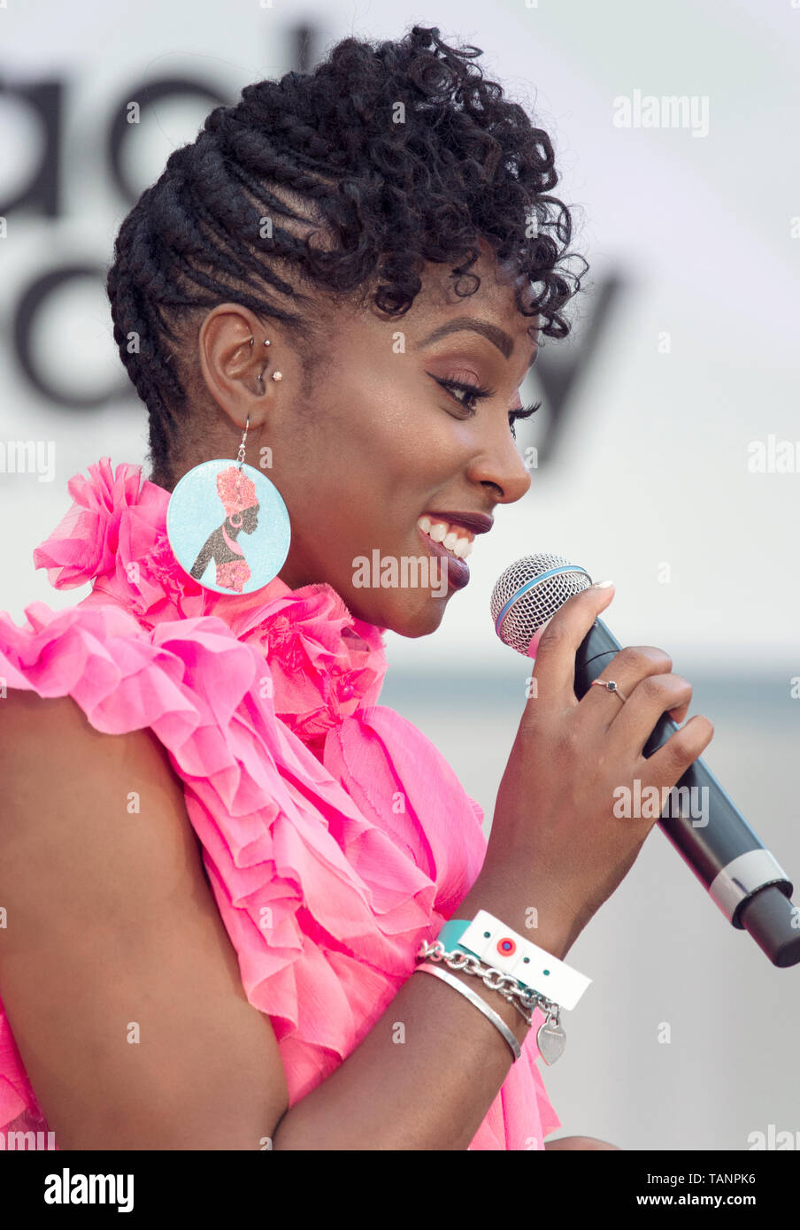 Scarlette douglas hi-res stock photography and images - Alamy