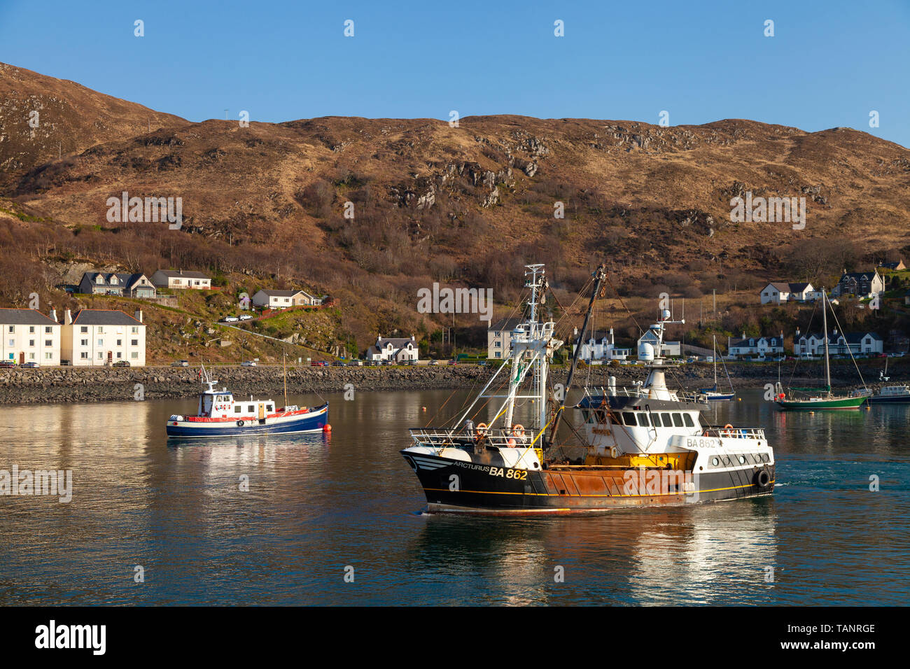 The harbour of Mallaig in the Highlands of Scotland Stock Photo - Alamy