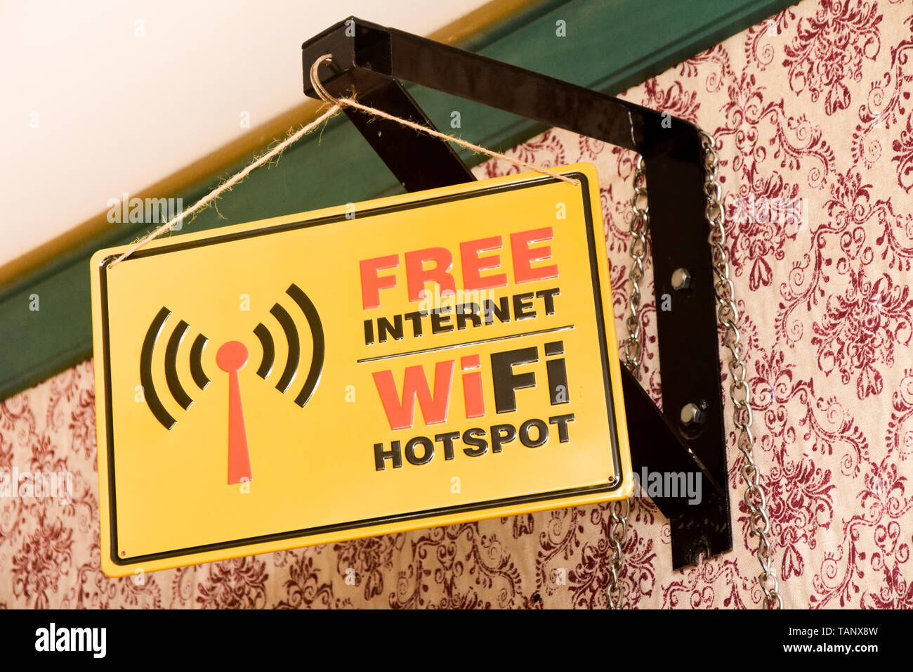 Wifi symbol triangle hi-res stock photography and images - Alamy