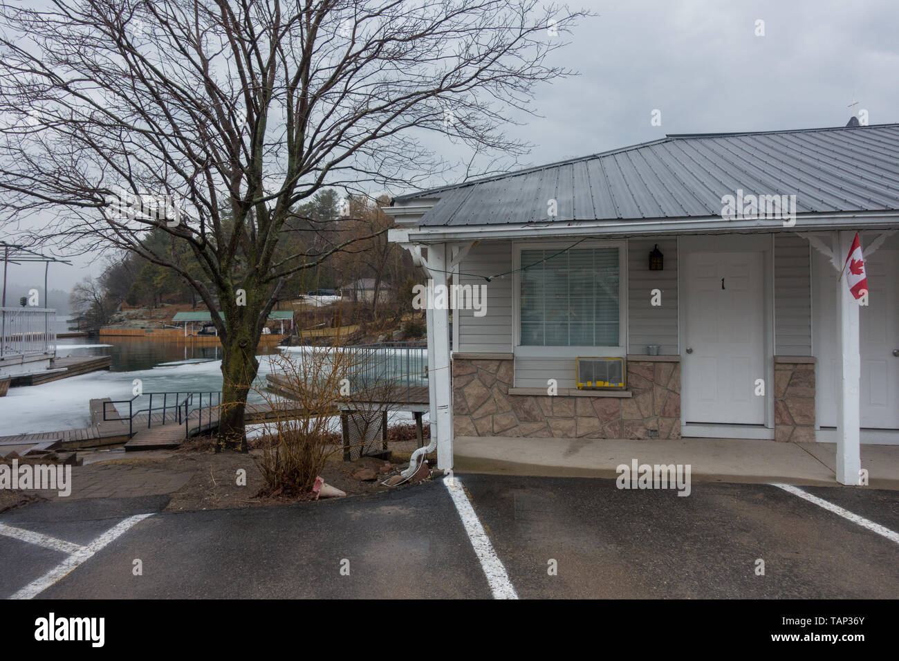 Bouthouse inn hi-res stock photography and images - Alamy