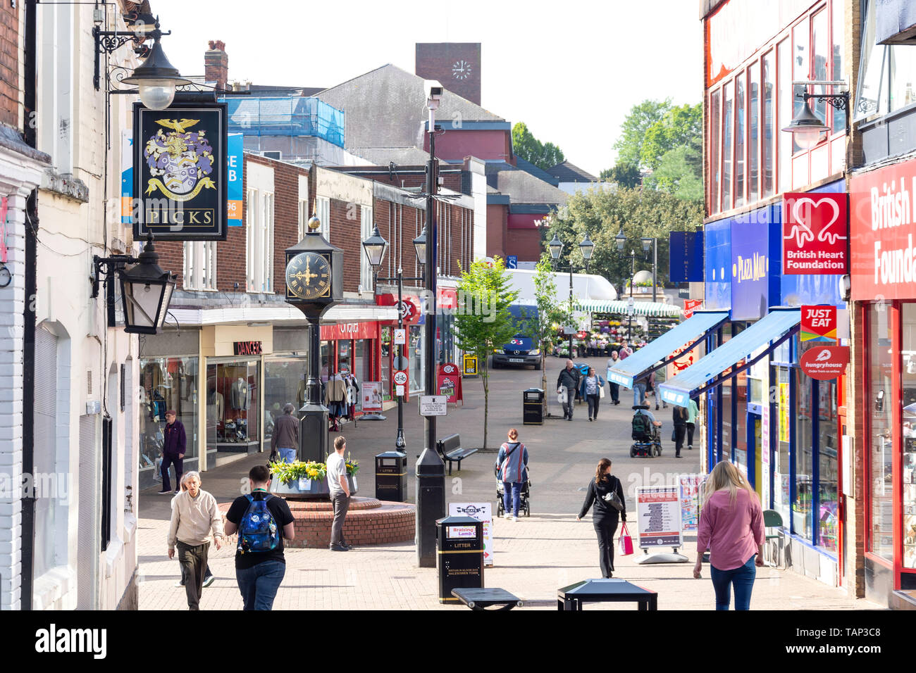 Halesowen town centre hi-res stock photography and images - Alamy