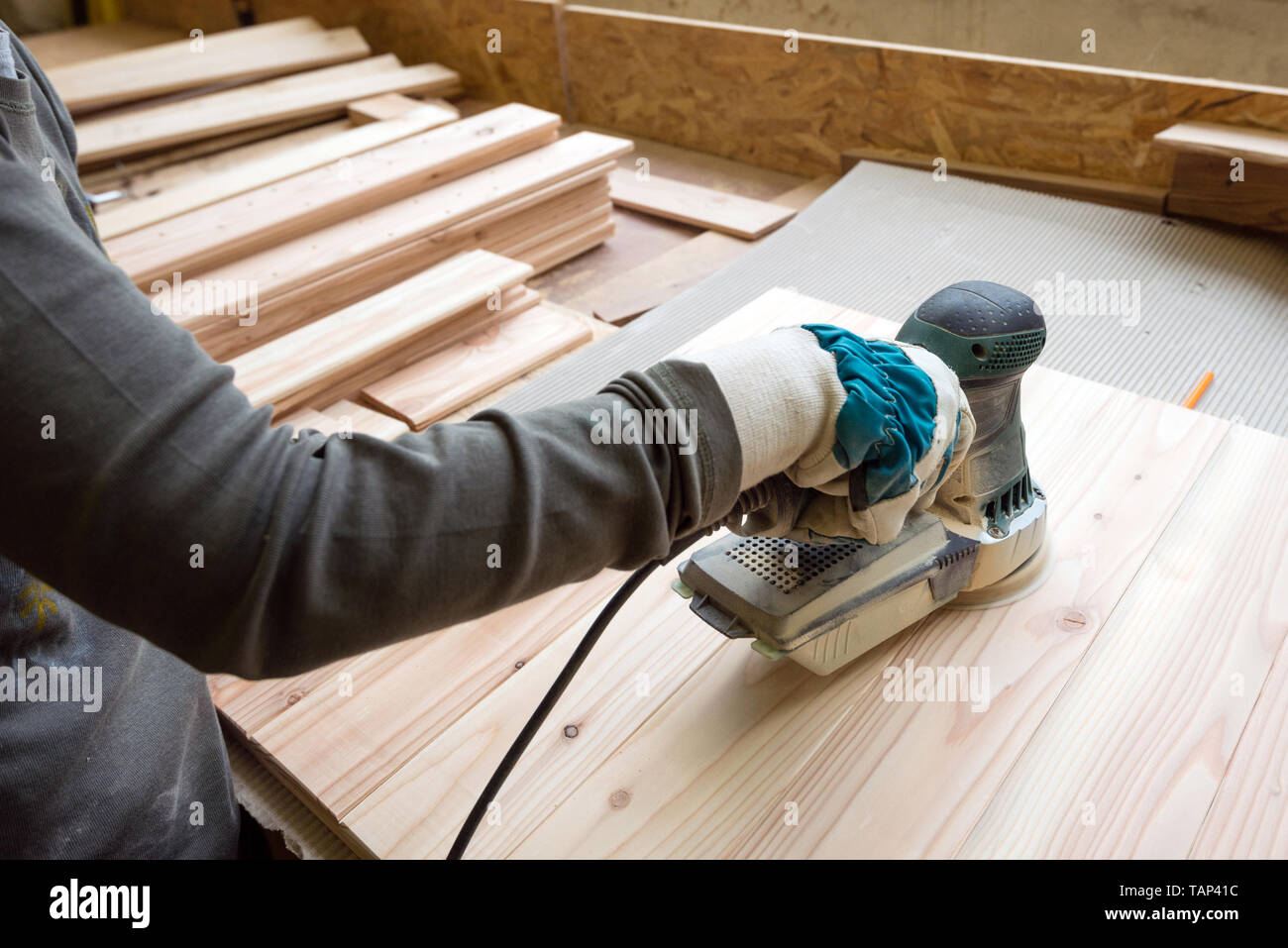 Hand sanding wood hi-res stock photography and images - Alamy