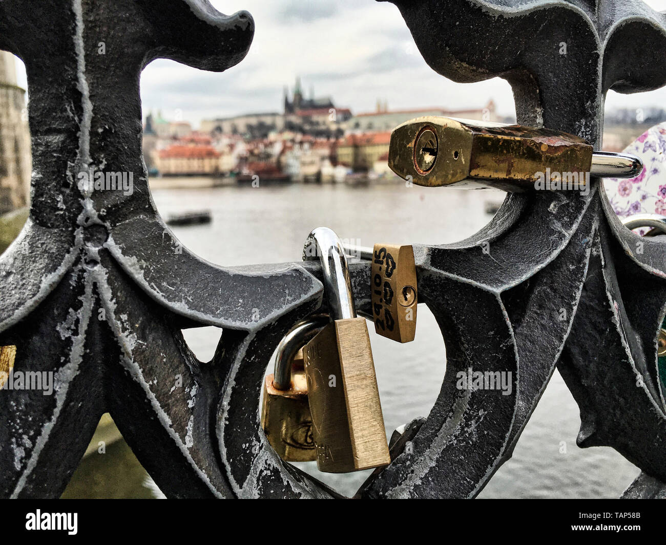 Bridge lovelocks hi-res stock photography and images - Alamy