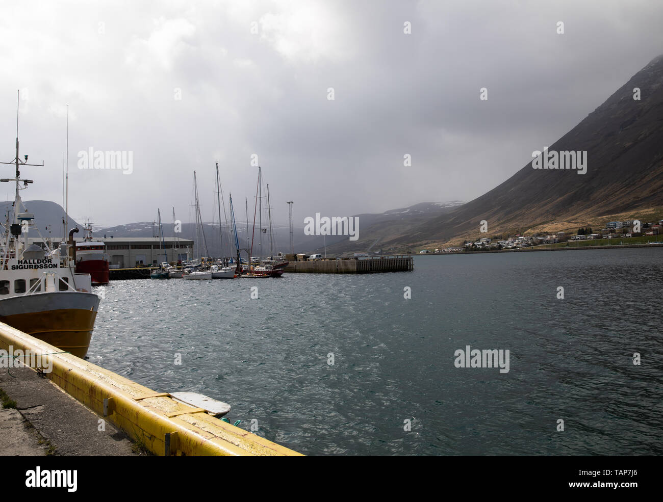low cloud over mountains in Iceland Stock Photo - Alamy