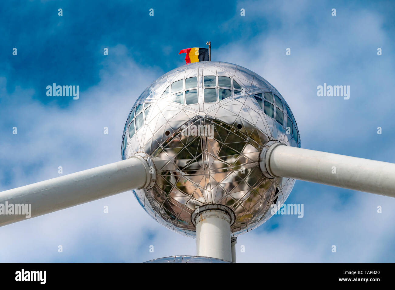 Iron crystal structure hi-res stock photography and images - Alamy